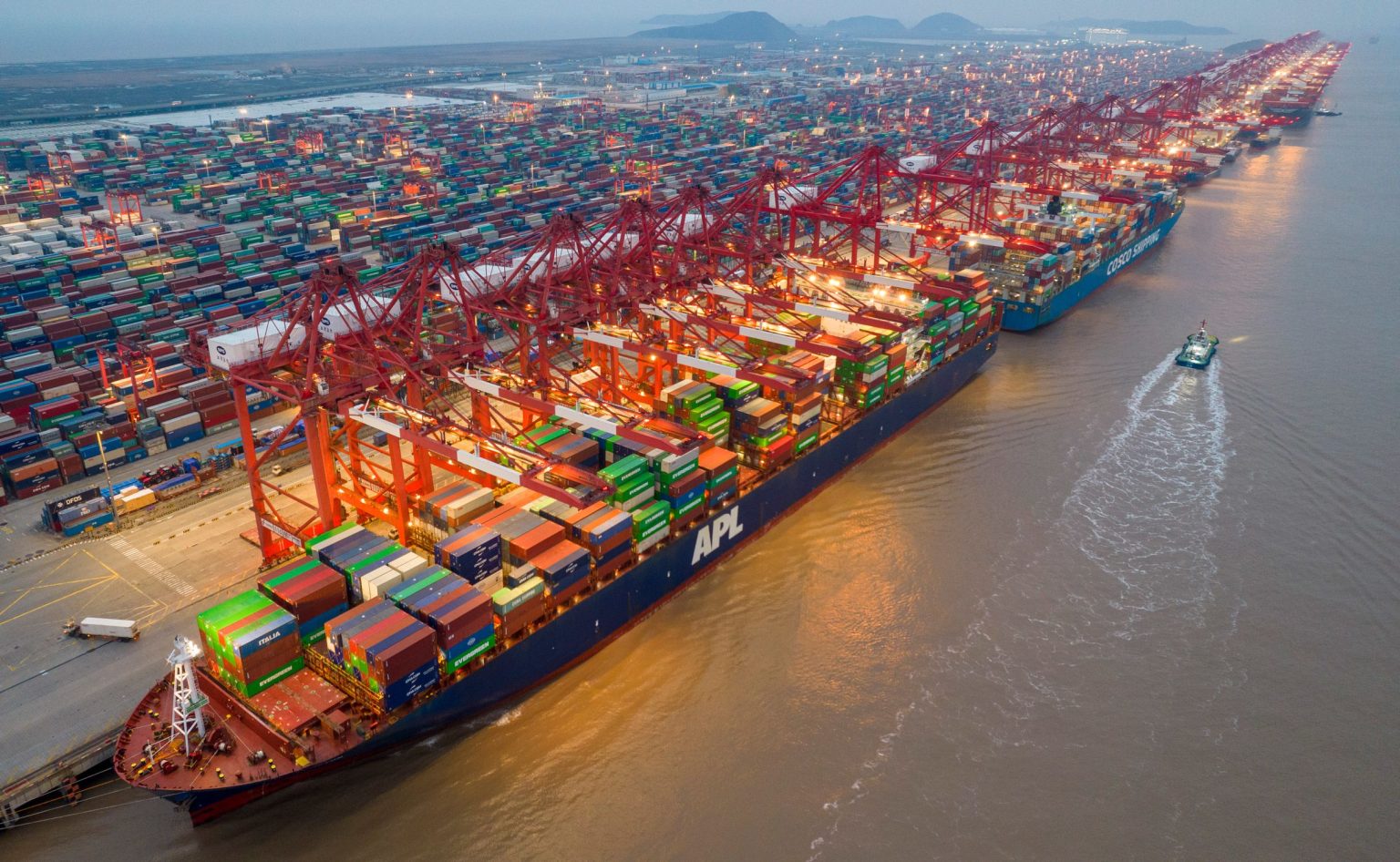 Shanghai port pollution in the spotlight